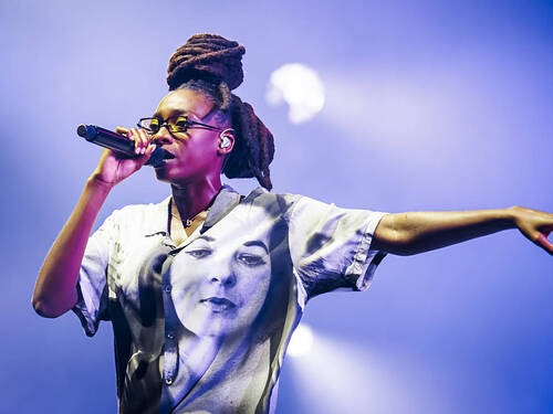 La rappeuse Little Simz gagne le prestigieux Mercury Prize