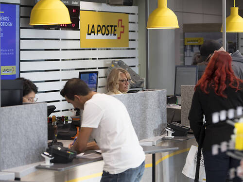 La Poste offre un coin de ses bureaux à Cornèr Banque